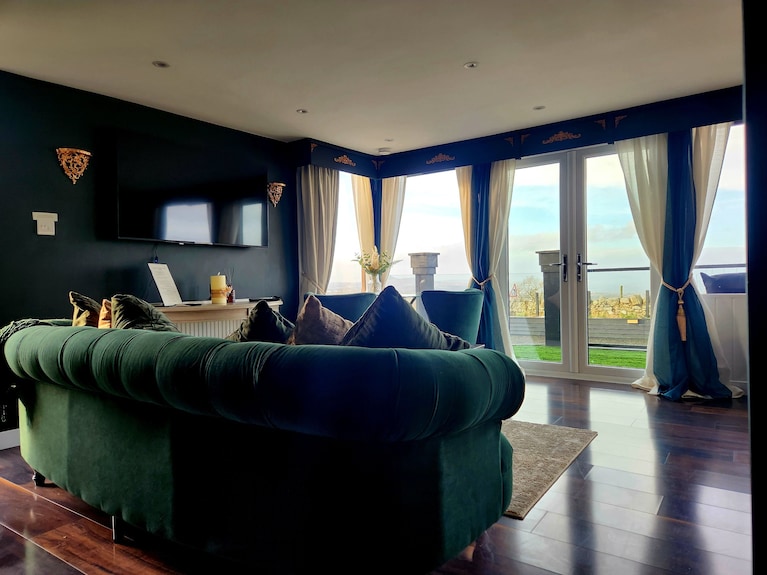 Carberry Lodge, Hottub, Countryside Location, Edinburgh City Centre Miles Away - Fife