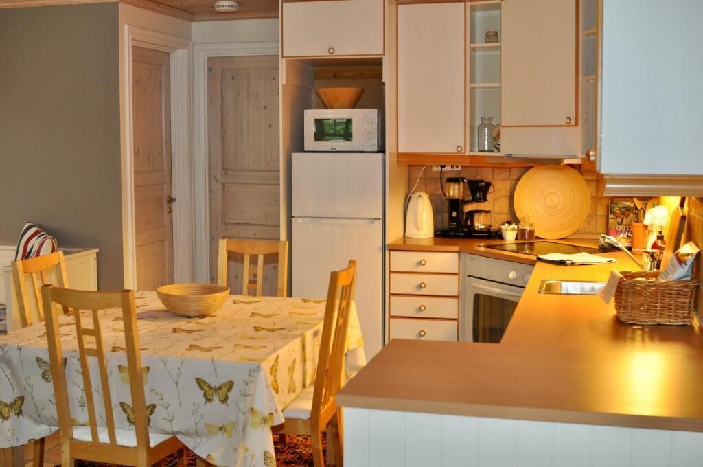 Apartamento, 1 quarto, pátio, vista para o jardim | Sala de jantar