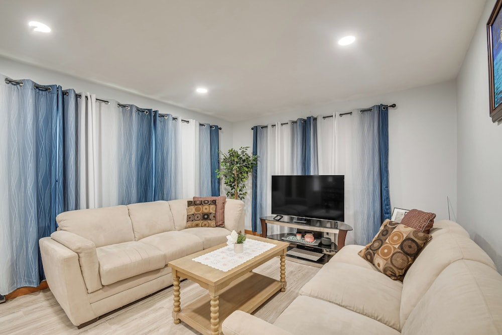 1 Mi To Rock Riverfront: Pet-friendly Retreat! - Illinois