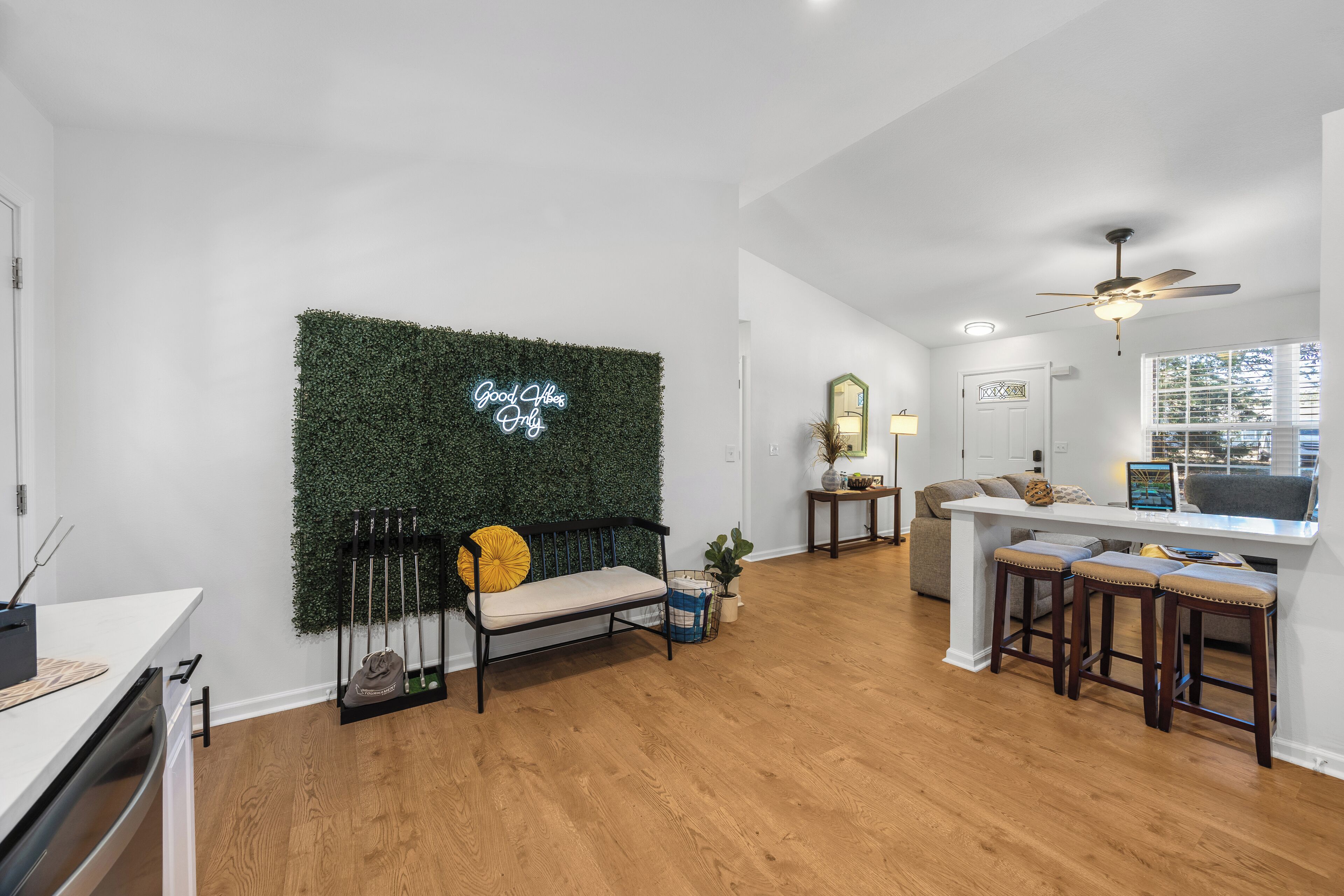 Hot Tub & Mini Golf · Fenced Yard · Covered Patio For Groups · Sleeps8 · Pets Ok - Piedmont, SC