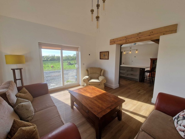 Luxurious 4-bedroom House Perfect For Relaxing Stays In Cong - Galway