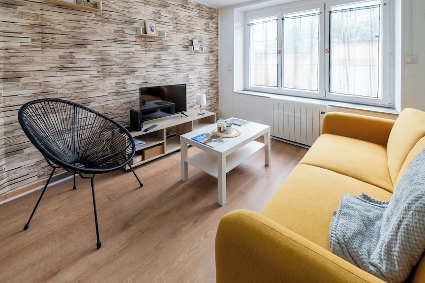 Charmante Maison Au Calme Avec Terrasse & Parking - Charleville-Mézières