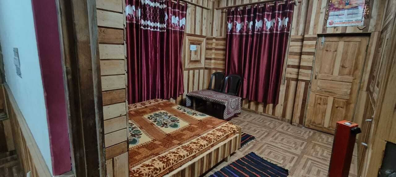 Quarto clássico, vista para a montanha | Camas extras/dobráveis (sobretaxa), Wi-Fi de cortesia, roupa de cama