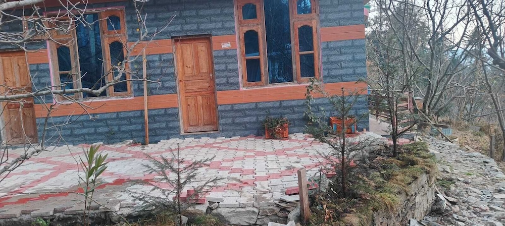 Royal Parshar Lake Home Stay - Mandi