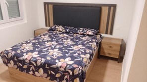 Apartamento, 2 quartos, acessível, pátio | 3 quartos, quartos insonorizados 