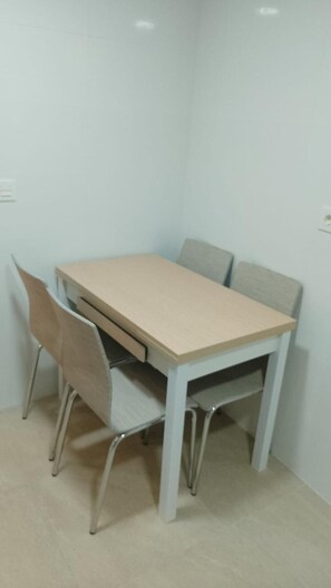 Apartamento, 2 quartos, acessível, pátio | Restaurantes