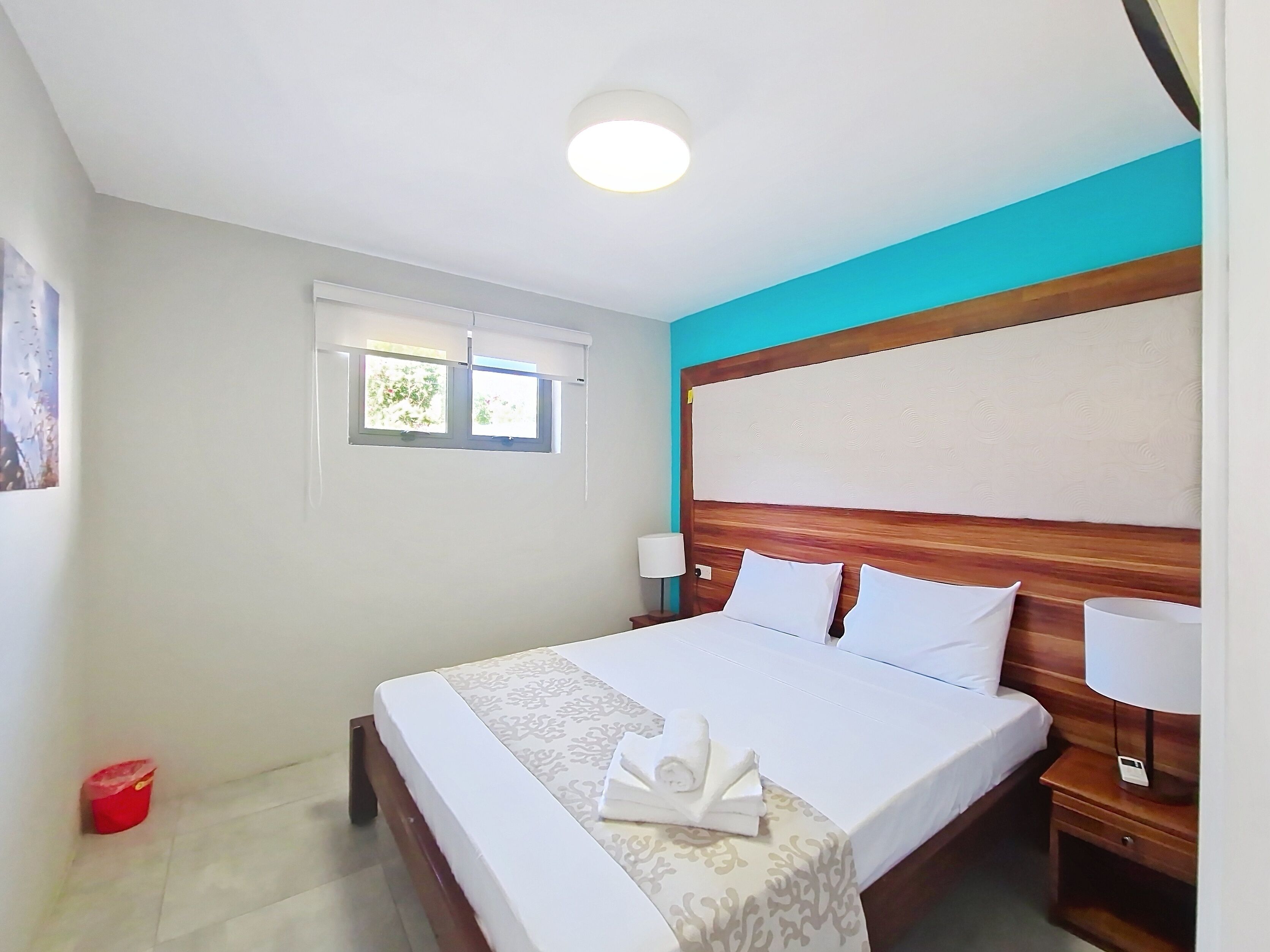 Apartamento Comfort, varanda, vista para o mar | Cofre no quarto, cortinas/cortinados opacos, Wi-fi grátis 