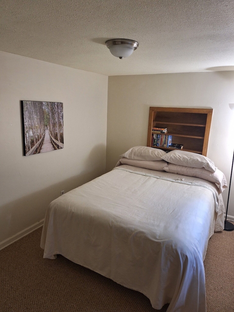 Perfect 4-bedroom house in Frederic for your next getaway. Plenty of ...