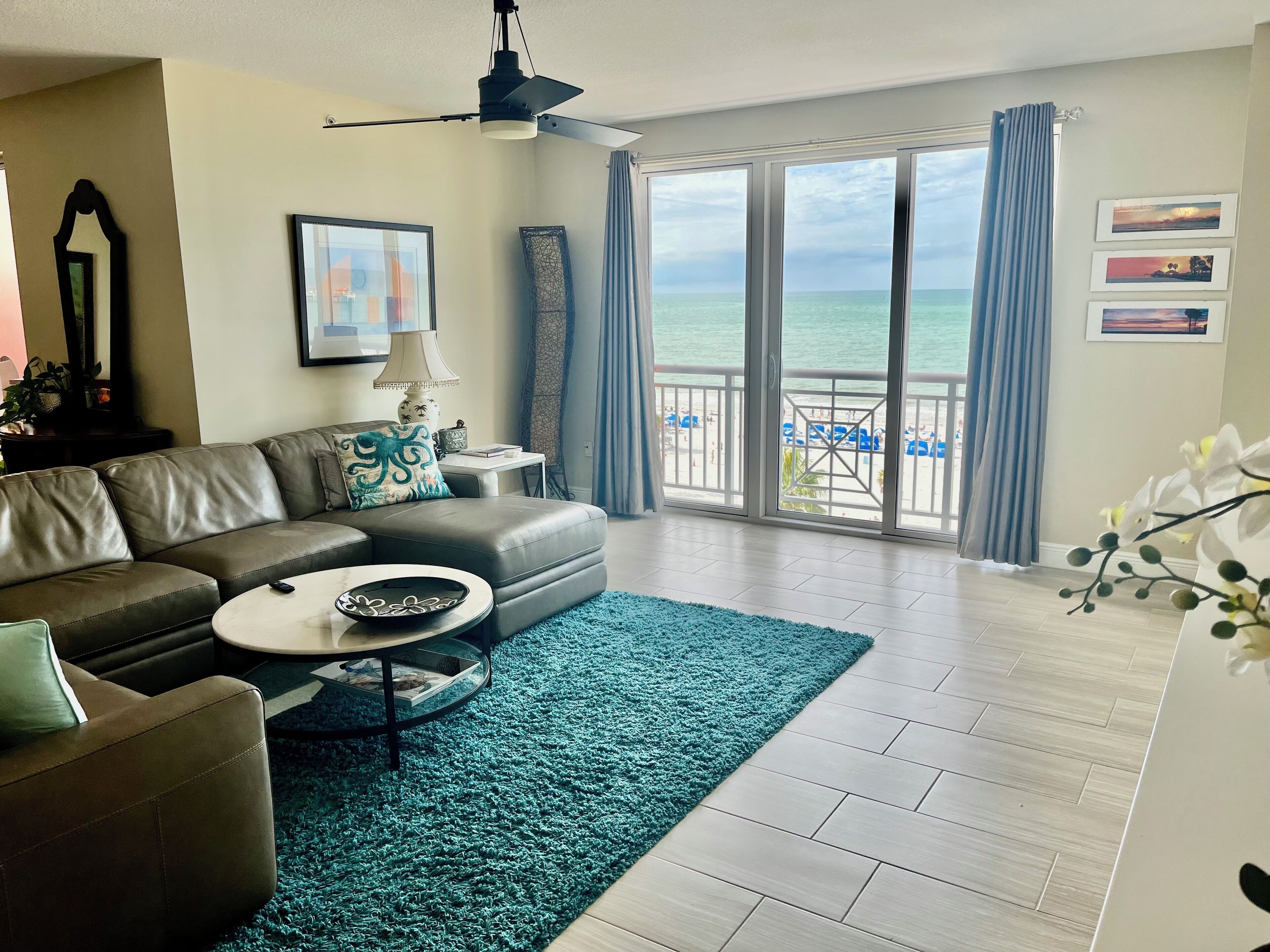 Wow! Spacious 3-bedroom 2700 Sq Ft Terrific Hyatt Clearwater Beach.  Amazing - Clearwater Beach, FL