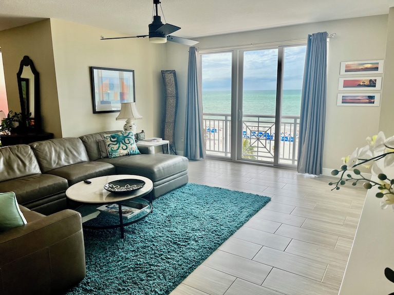 Wow! Spacious 3-bedroom 2700 Sq Ft Terrific Hyatt Clearwater Beach. Amazing - Clearwater Beach, FL