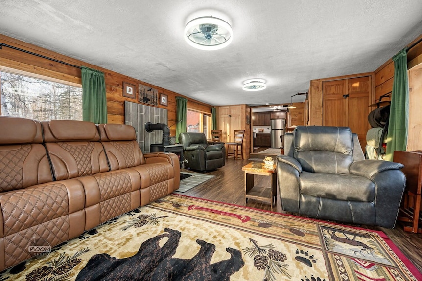 River Front Cabin W/hot Tub & Epic Northern Lights - Alaska