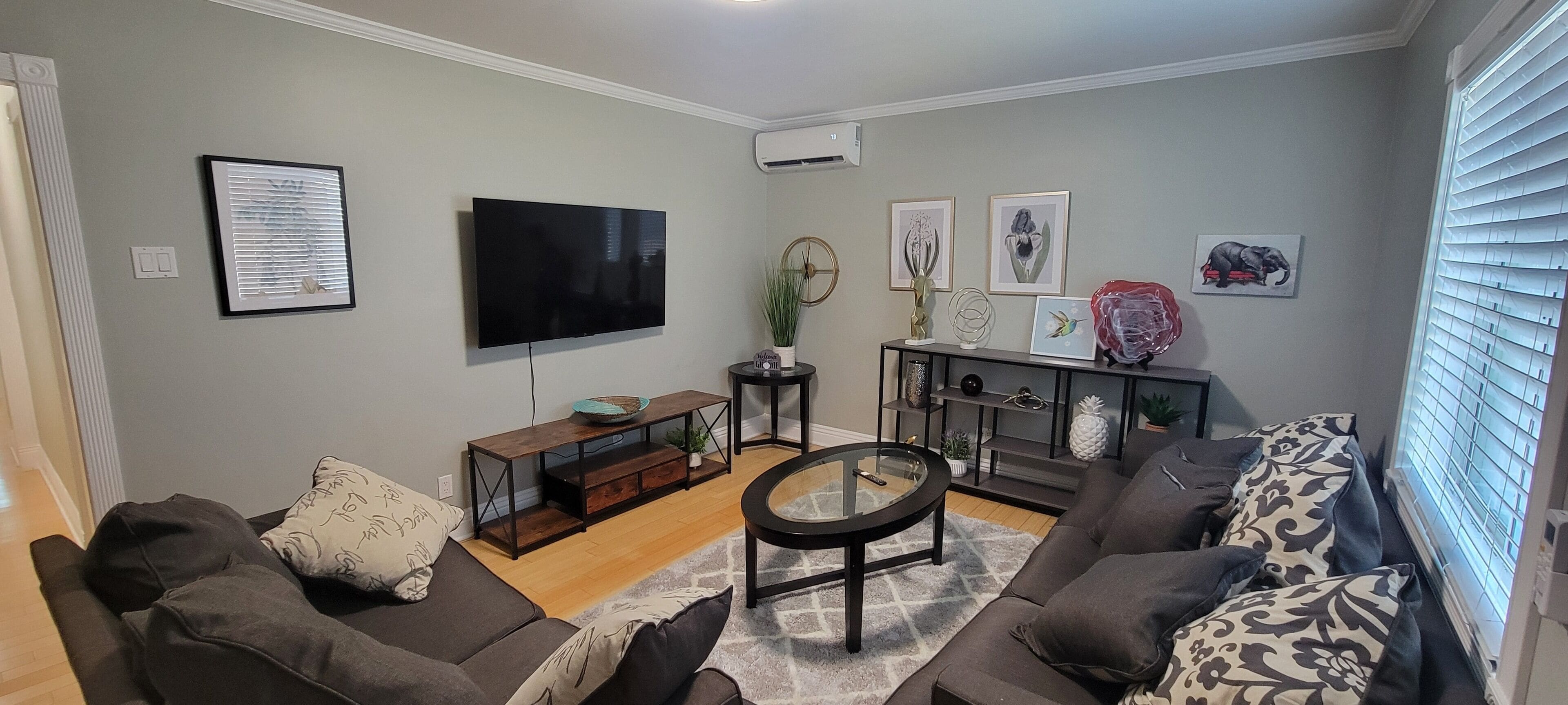 No Service Charge- Newly Renovated & Steps To Dining, Shopping, Entertainment - Altadena, CA