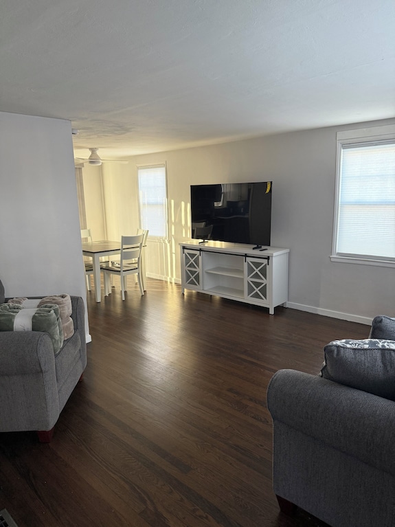 2-bed Apartment In Middletown Ri. 2 Miles To 1st Beach, 1.8 Miles To Thames St. - Rhode Island