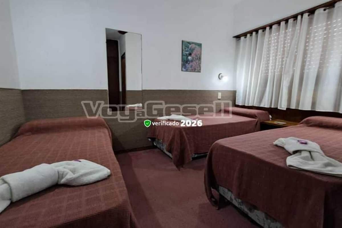 Quarto Triplo Standard | Cofre no quarto, Wi-fi grátis