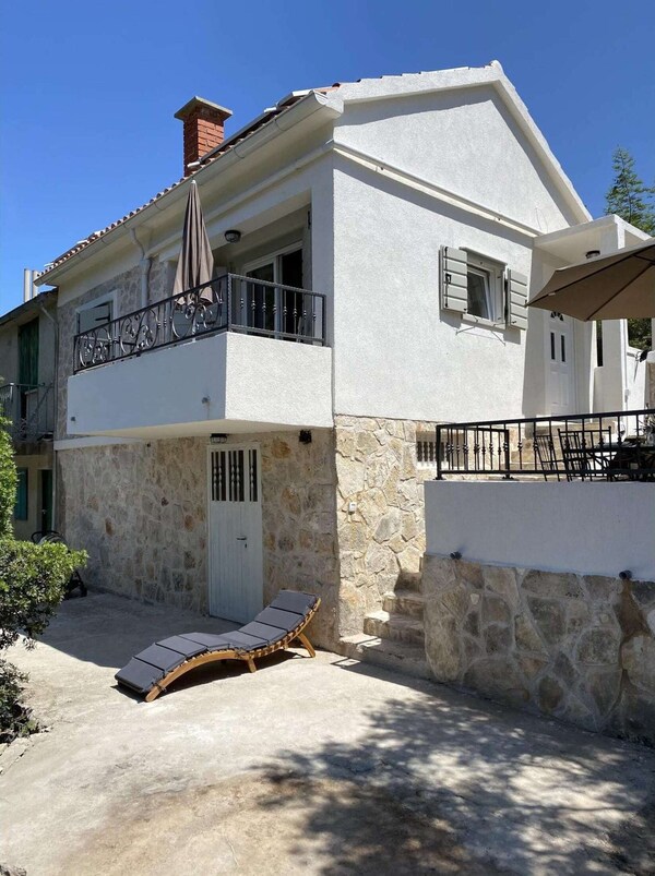 Private Hideaway In Zut Island - Croatie