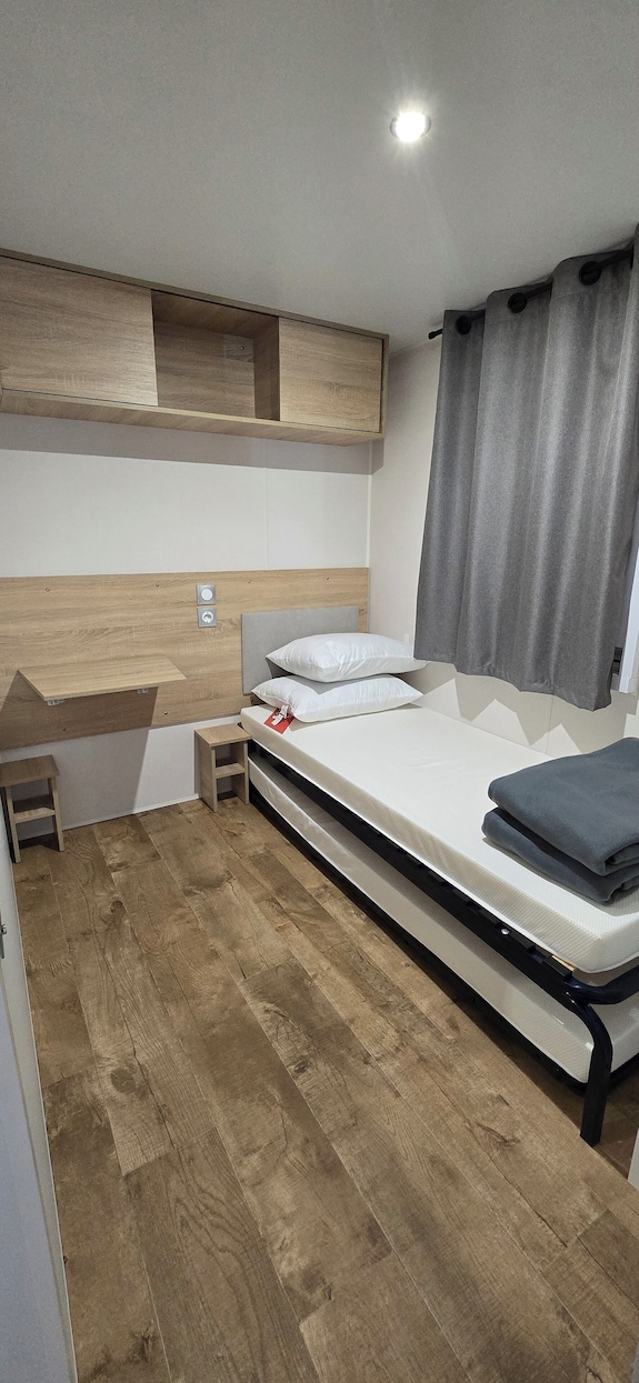 Mobile Home By The Sea In Campsite 4* Mar Estang In Canet En Roussillon - Canet-en-Roussillon