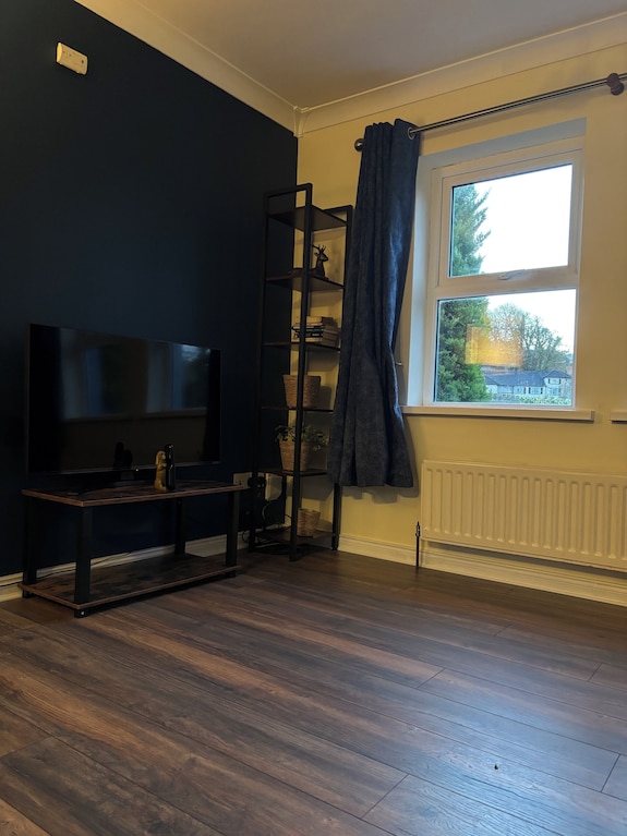 Stonehaven Donegal Town- Luxury Stylish Townhouse, Sleeps 6, Pet-friendly Stay - Donegal