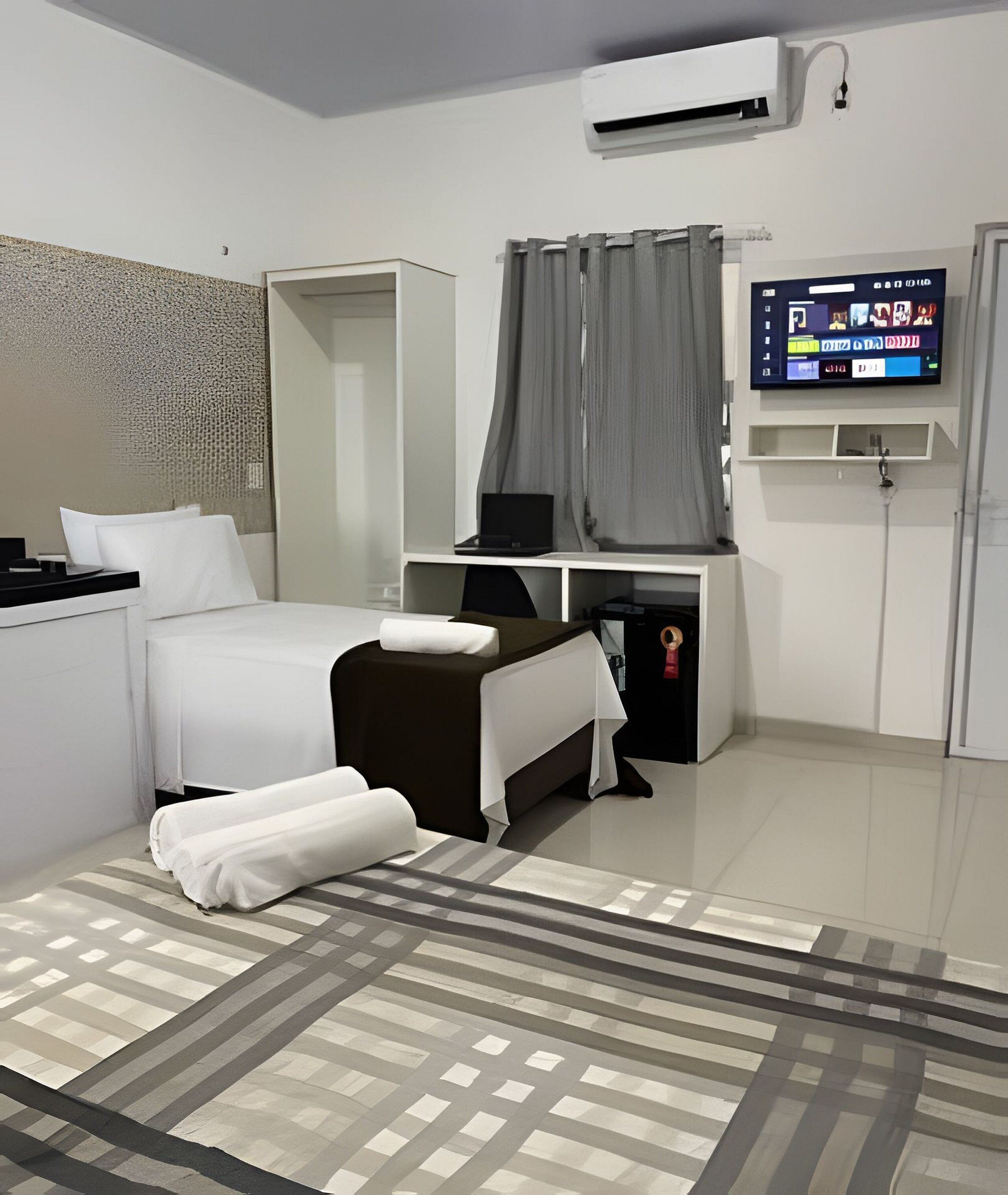 Suite | Secretária, secretária adequada para computadores portáteis 