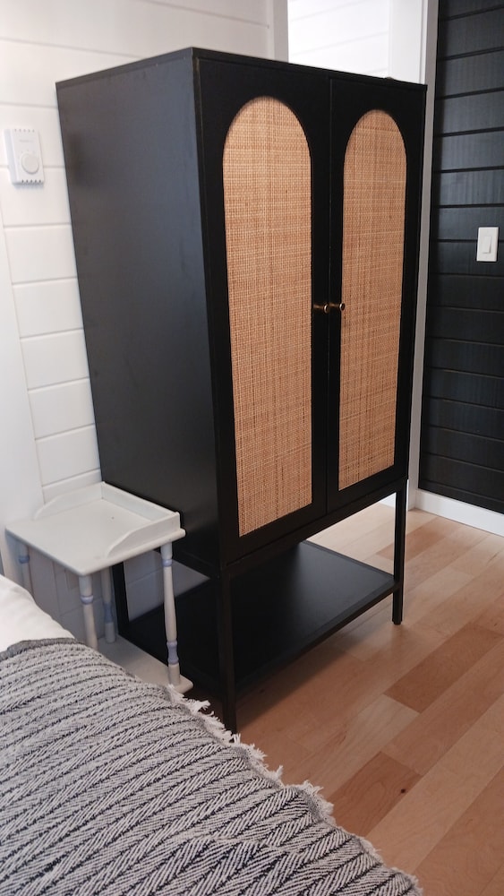 Beautifully appointed new construction 2 bedroom unit in duplex ...