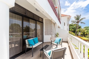 Apartamento, 2 quartos, fumadores, piscina privativa | Varanda