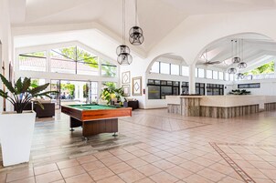 Apartamento, 2 quartos, fumadores, piscina privativa | Lobby