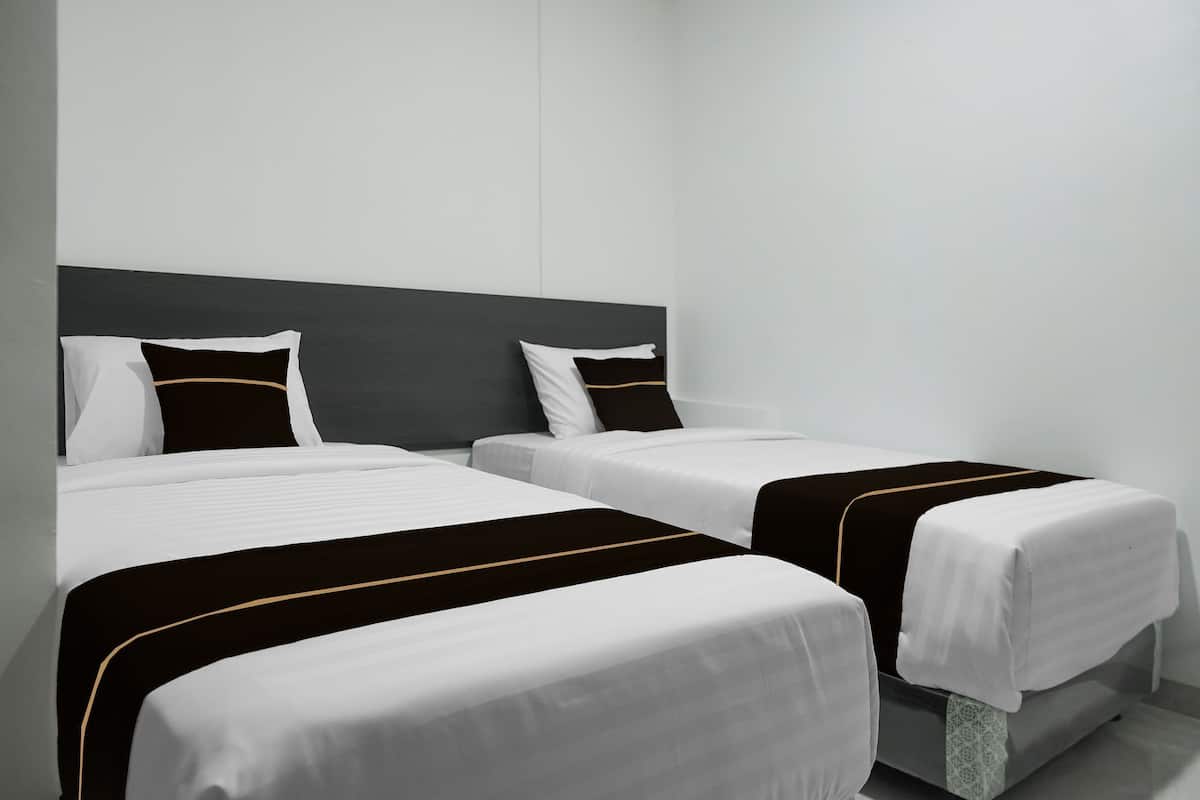 Quarto duplo luxo | Escrivaninha, Wi-Fi de cortesia, roupa de cama