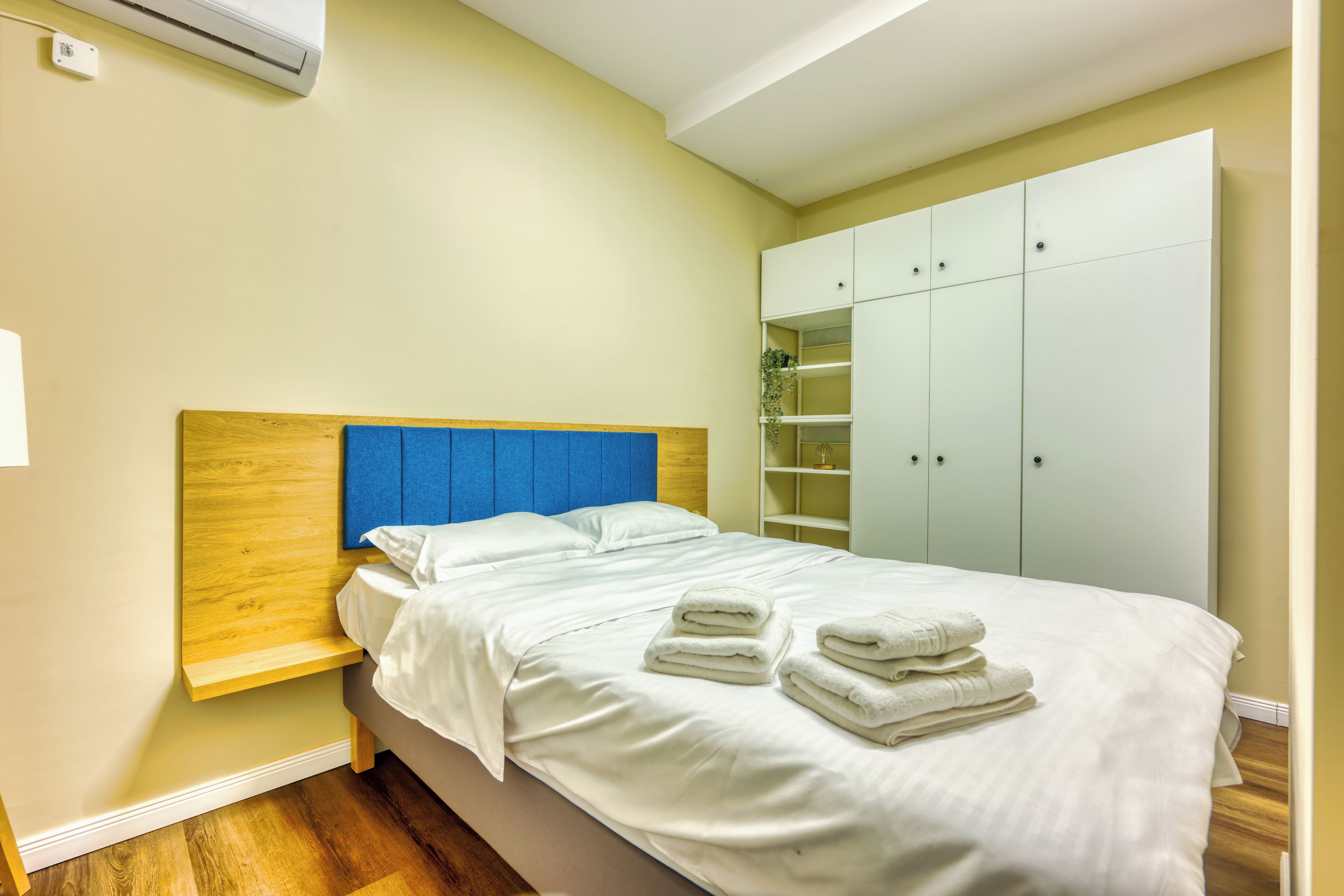 Apartamento Superior, cozinha, Vista para a cidade | Cortinas/cortinados opacos, quartos insonorizados 