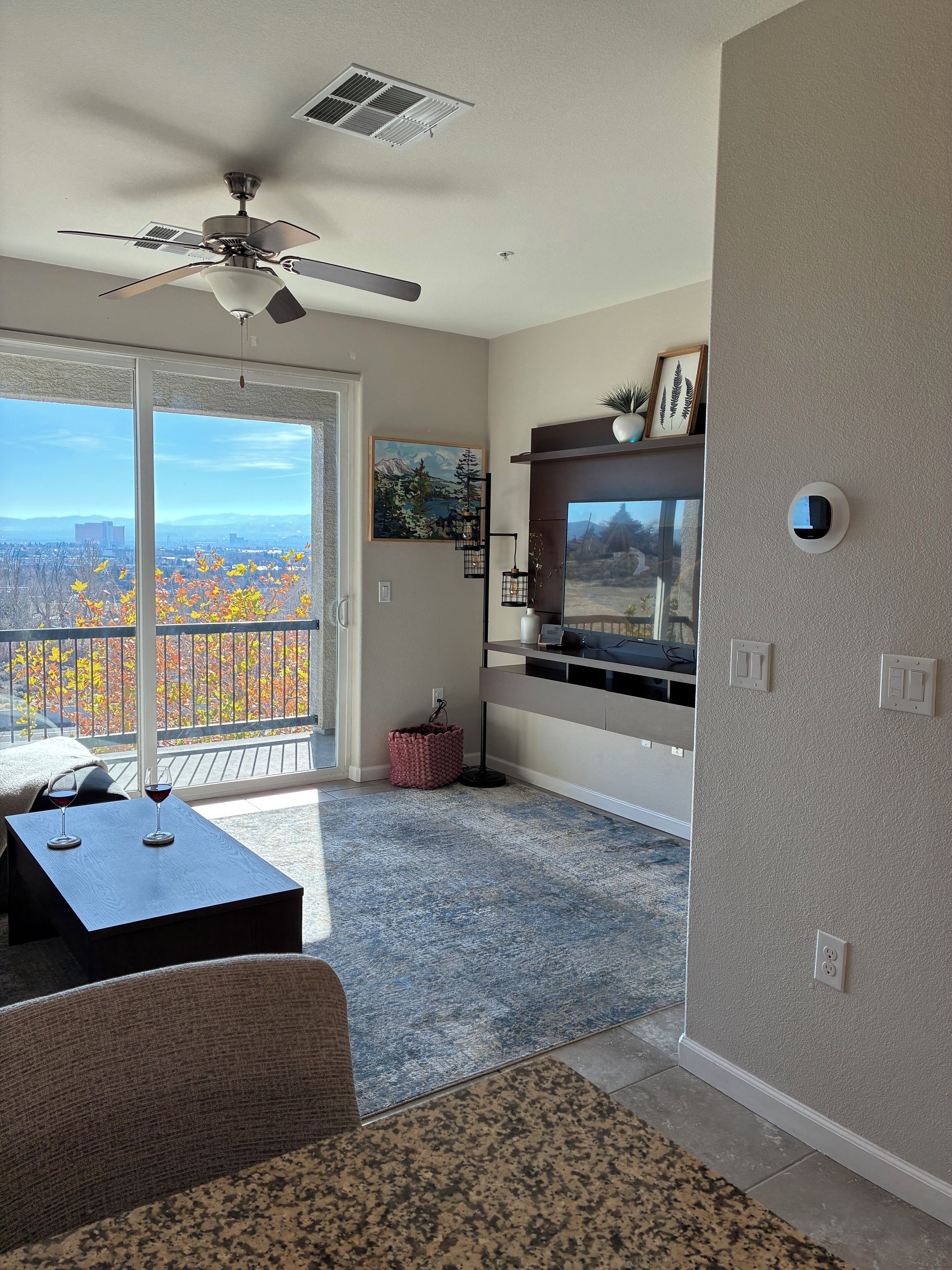 Alpenglow: Townhome 2kings & 2full Ba, Mt. Rose & Reno City Views - Close To All - Sparks, NV
