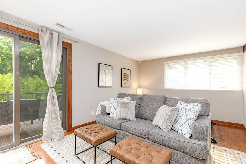 Hideaway Cove, Woodland Serenity + Modern Comfort In The Galena Territory - Illinois