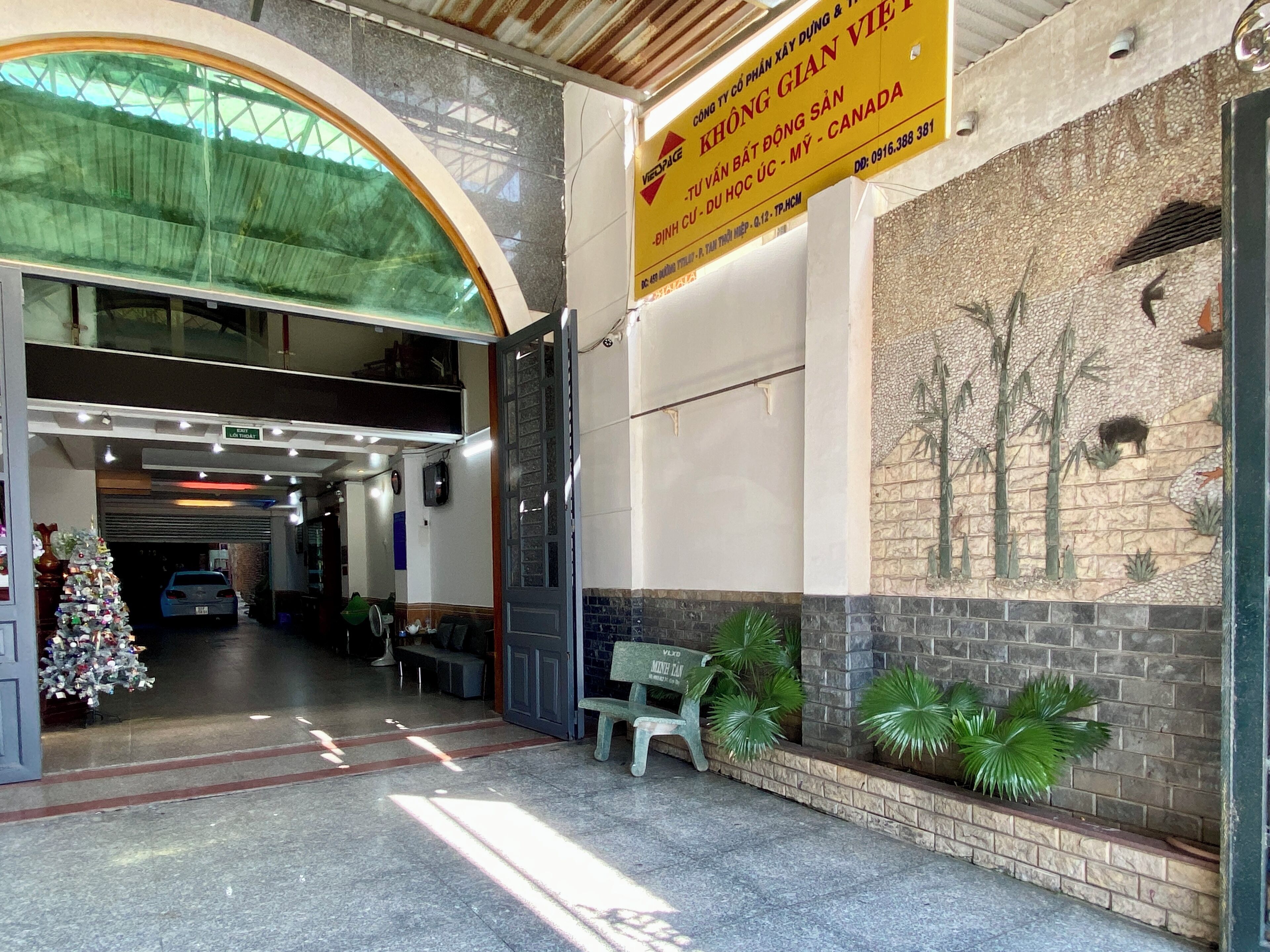 Fachada da propriedade