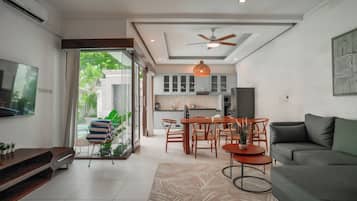 Villa Comfort, 3 quartos, piscina privativa, vista para a piscina | Sala de estar