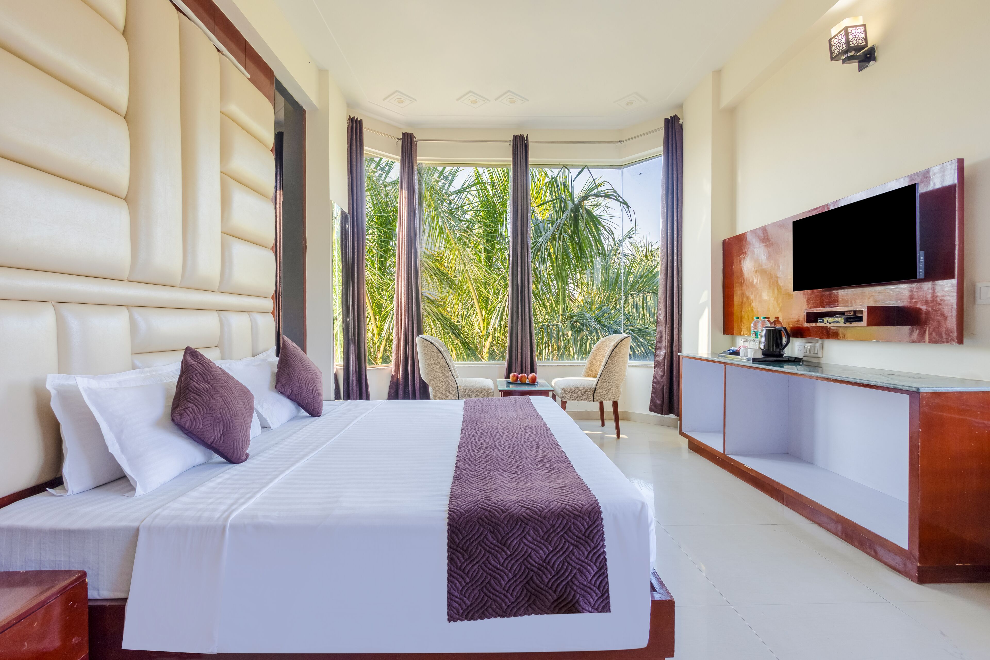 Quarto clássico, vista para a montanha | Cofres nos quartos, Wi-Fi de cortesia