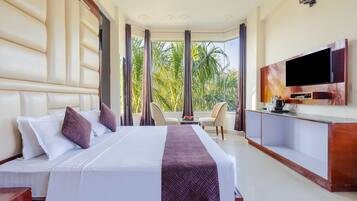 Quarto clássico, vista para a montanha | Cofres nos quartos, Wi-Fi de cortesia