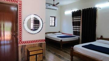 Quarto casal básico | Área de estar