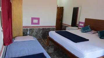 Quarto Duplo Básico | Sala de estar