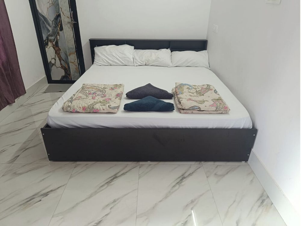 Silver Sand Beach Homestay - Murdeshwar