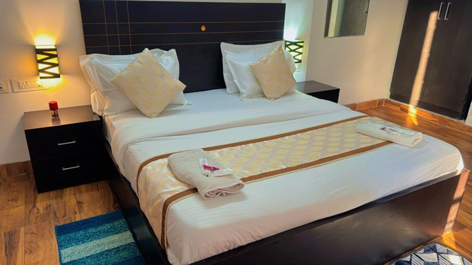 Quarto luxo | Camas extras/dobráveis (sobretaxa), Wi-Fi de cortesia, roupa de cama