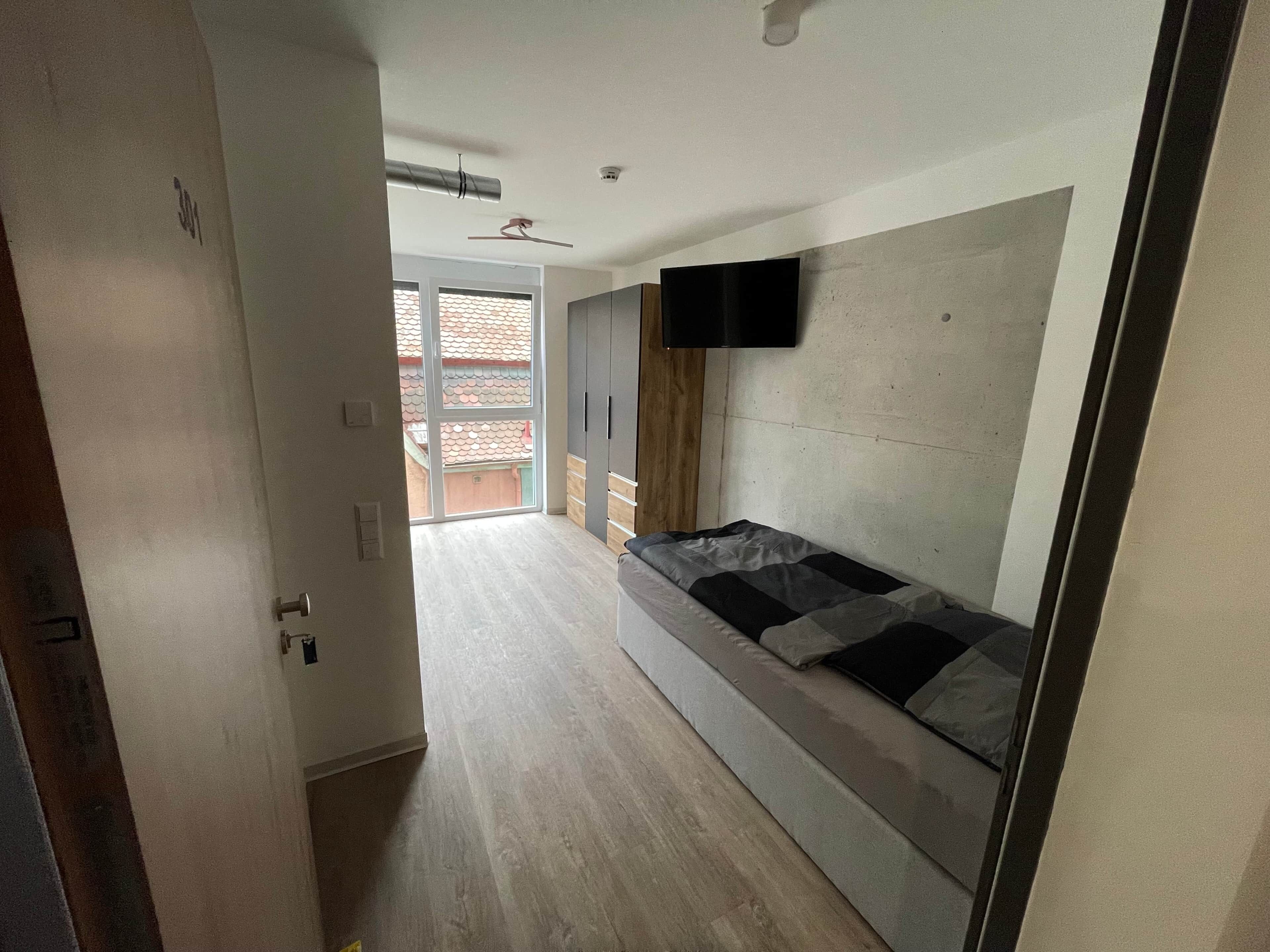 401 - One-room Apartment With Single Bed - Stuttgart