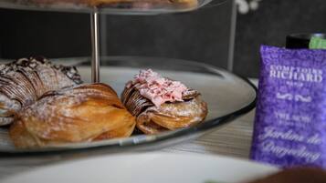 Pequeno-almoço inspirado na cozinha local diário incluído