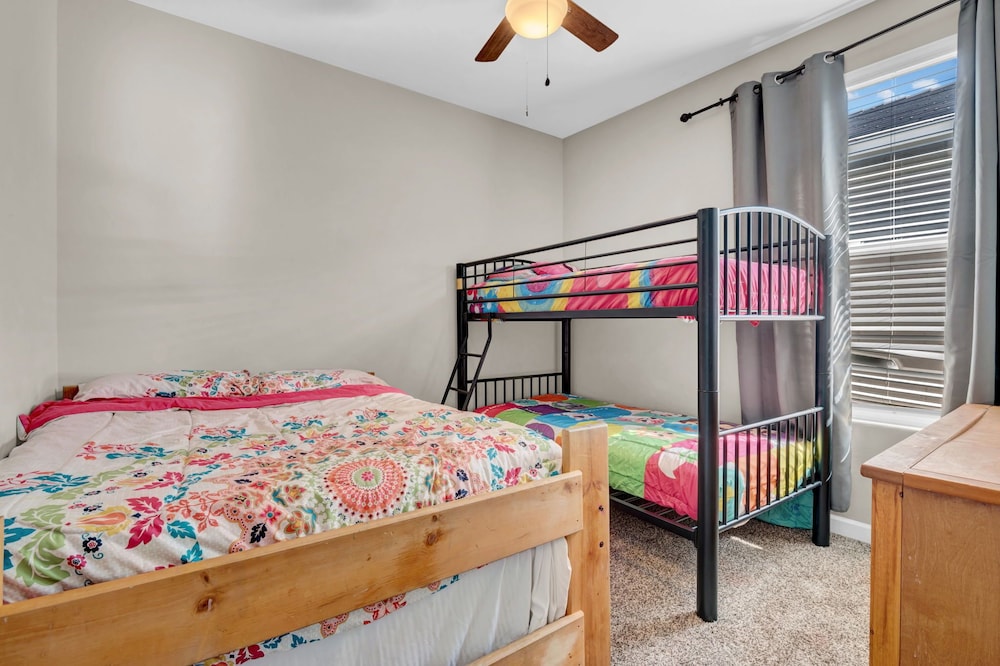 Cozy Phoenix Home 3 Bedrooms + Office New Community & Fast Wi-Fi ...