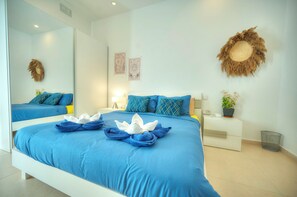 Apartamento, vista para o mar | Cortinas/cortinados opacos, ferro/tábua de engomar, Wi-fi grátis 