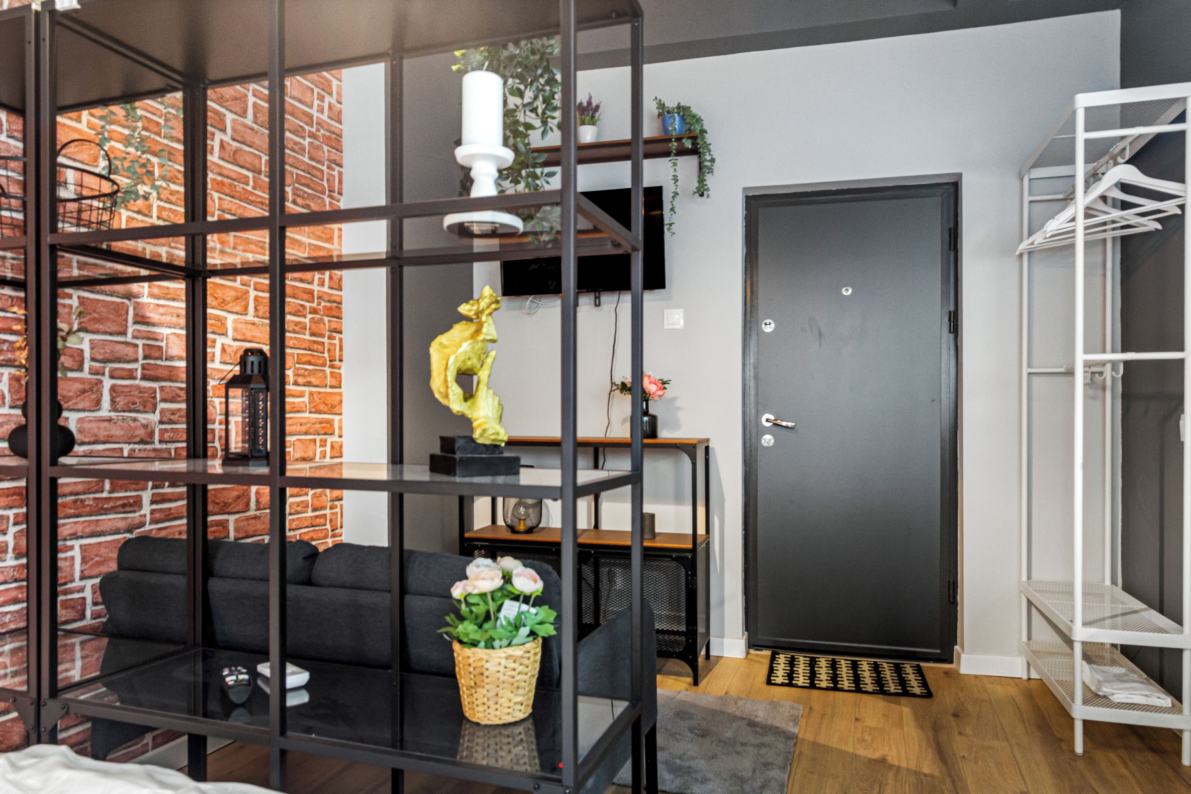 Estúdio luxo, cozinha americana, vista para a cidade | Área de estar | TV LED 48 polegadas com canais digitais