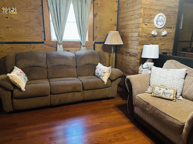 Cozy 1-bedroom Cabin In Evergreen With Ac - Alabama