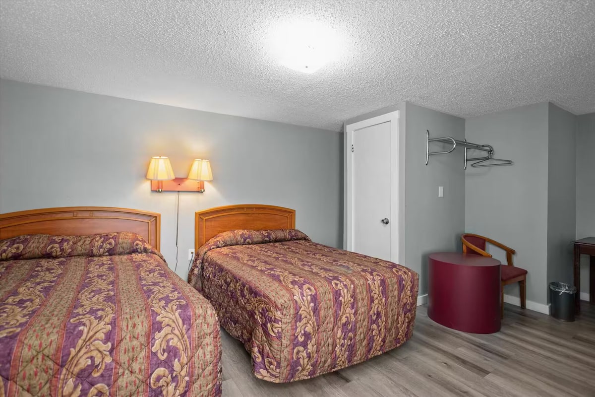 Quarto casal | Escrivaninha, Wi-Fi de cortesia