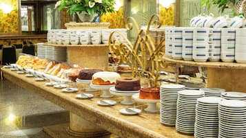 Pequeno-almoço tipo buffet diário incluído