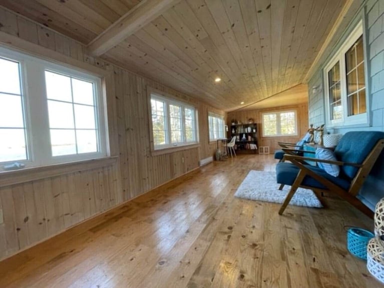 Yellow Home On The River - Riverview Cottage Steps From Inn At Bay Fortune - Prince Edward Island