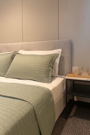 Apartamento Deluxe | Cortinas/cortinados opacos, Wi-fi grátis . Tiny Home