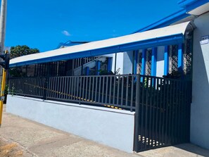 Fachada da propriedade