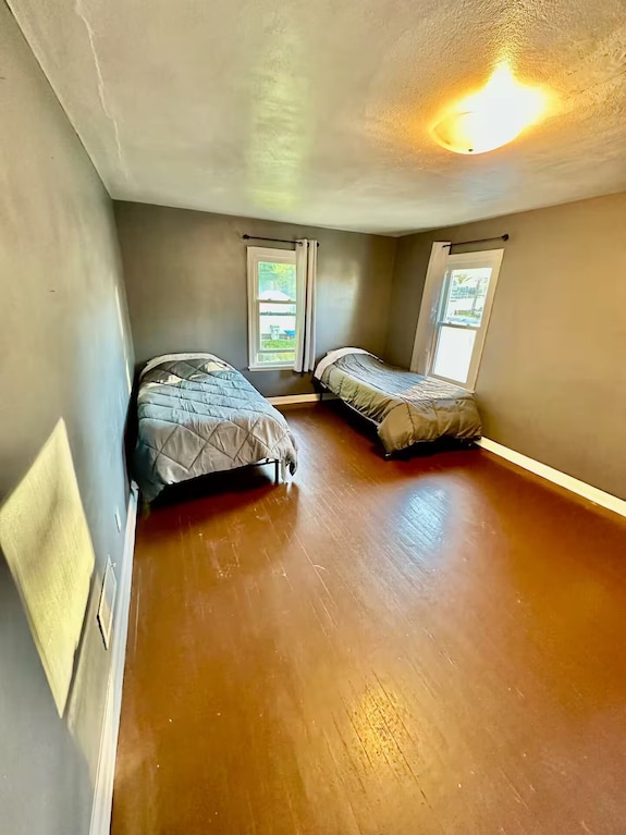 Single Family Home, Easy Access, Safe Area - Lake Albert, Granger