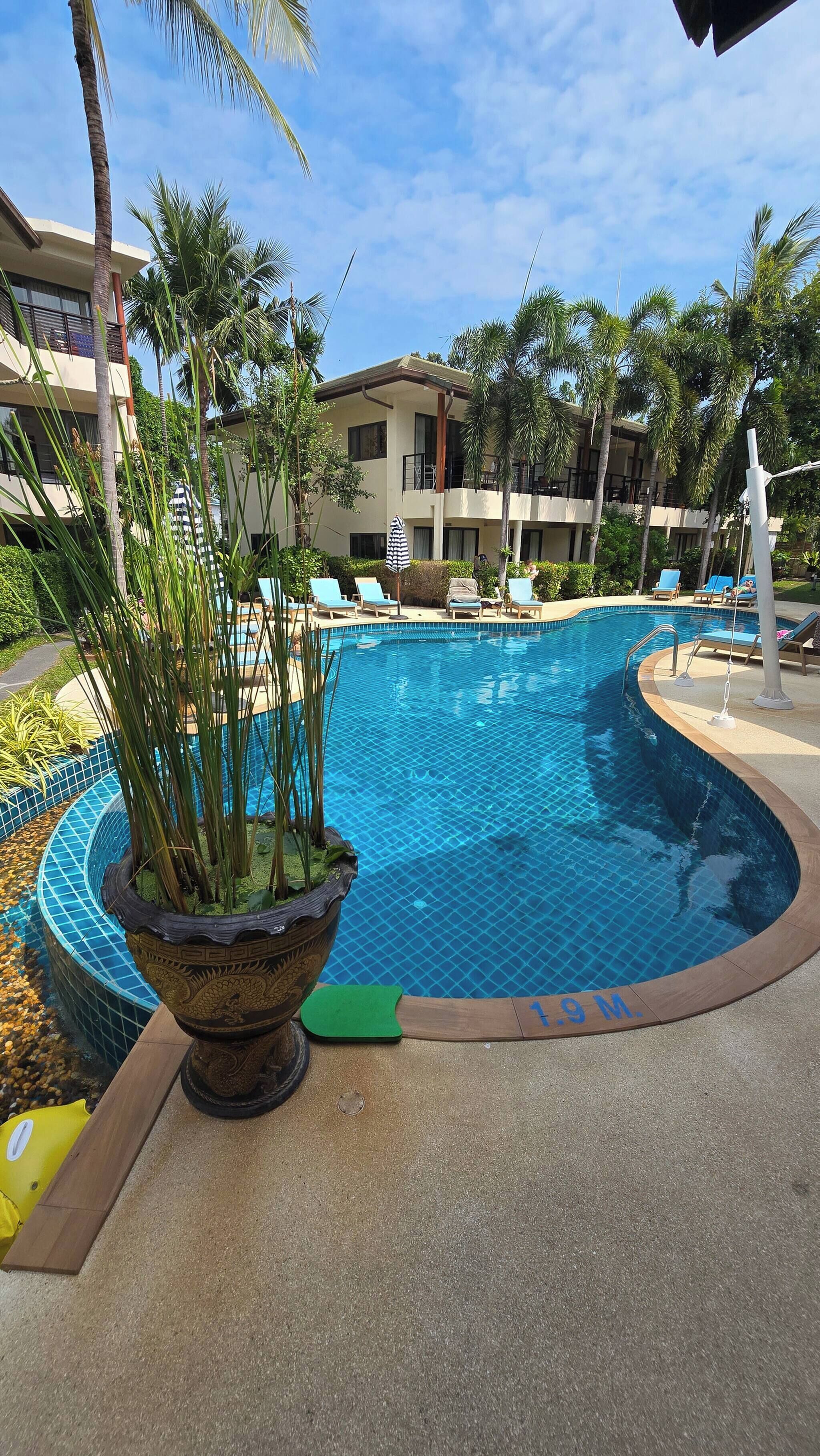 Apartamento em Condomínio Fechado, 1 quarto, fumadores, varanda | Piscina | Piscina exterior 